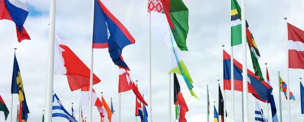 6 países com bandeiras muito parecidas | Click Nova Olímpia